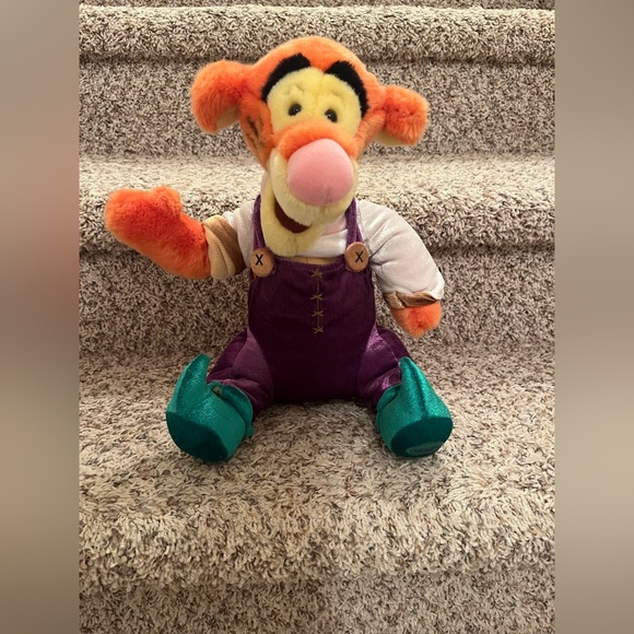 Disney | Toys | Disney Winnie The Pooh Elf Tigger | Poshmark